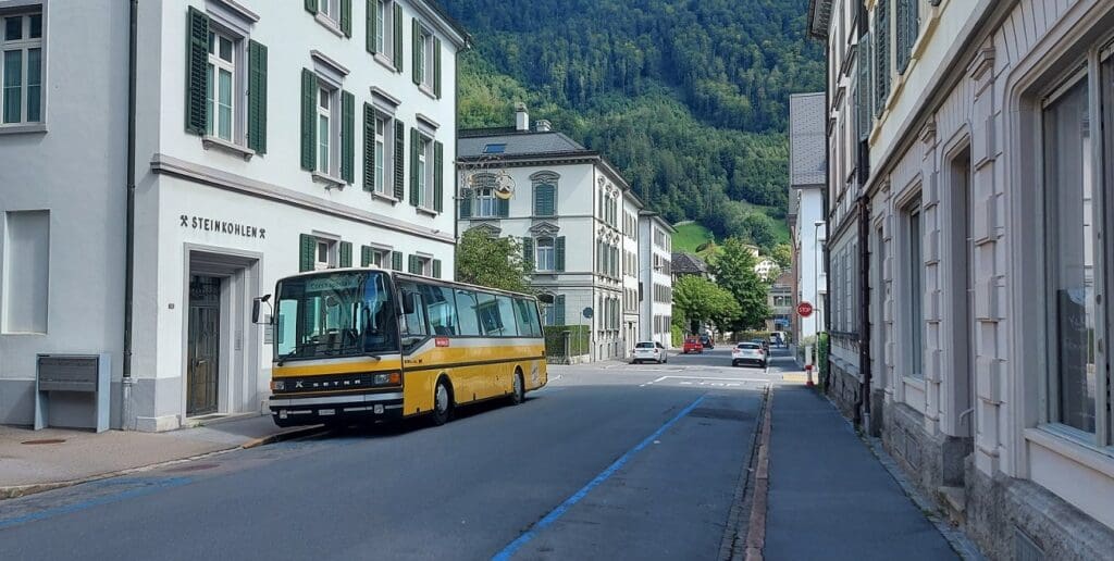 Ein Tag im Postauto Oldtimer – Schweizer Nostalgie pur | Evo Schweiz